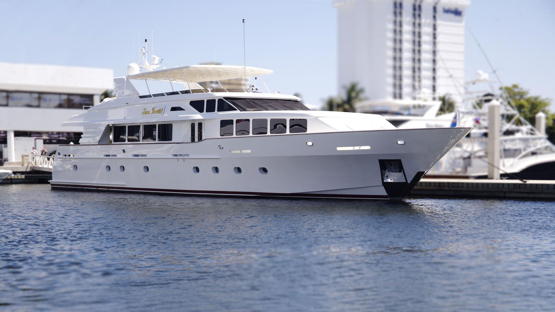 Dirt Poor yacht (Trinity Yachts, 35.97m, 1999)